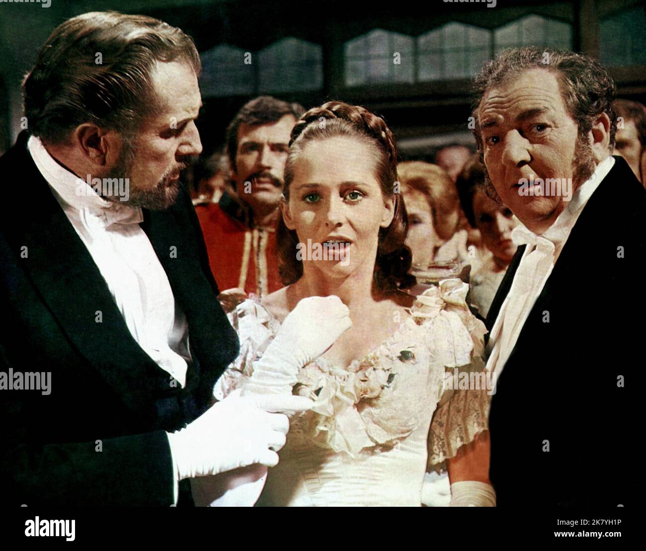 Vincent Price, Hilary Heath & Rupert Davies Film: The Oblong Box (UK ...