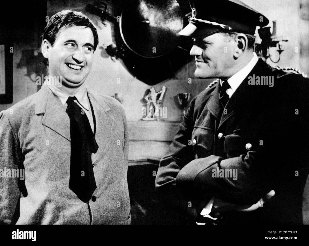 Bernie Winters & Harry Andrews Film: In The Nick (1960) Characters ...