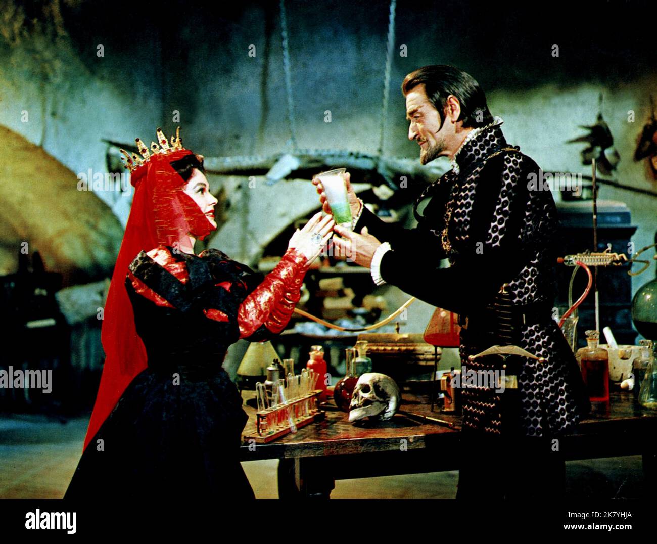 Patricia Medina & Guy Rolfe Film Snow White And The Three Stooges (USA ...