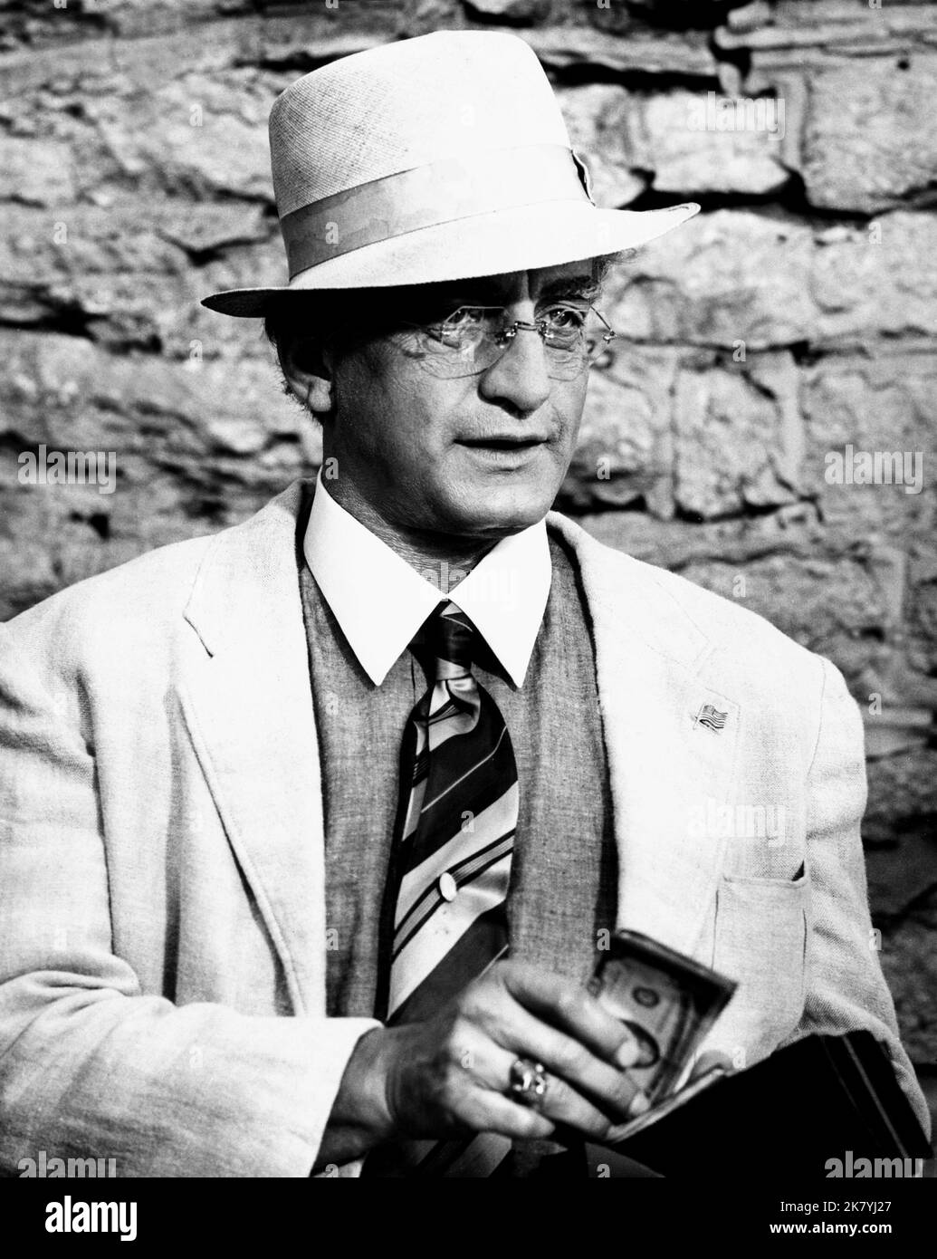 George C. Scott Film The Flim Flam Man; One Born Every Minute (1968 ...