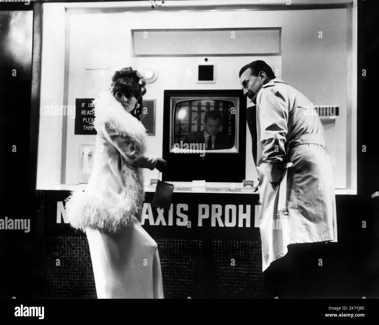 Julie Christie & George C. Scott Film: Petulia (1968) Characters ...