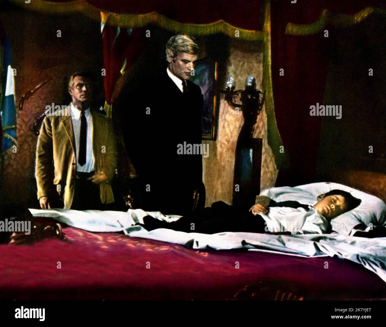 George Peppard, Keith Michell & Barnaby Shaw Film House Of Cards (1968 ...