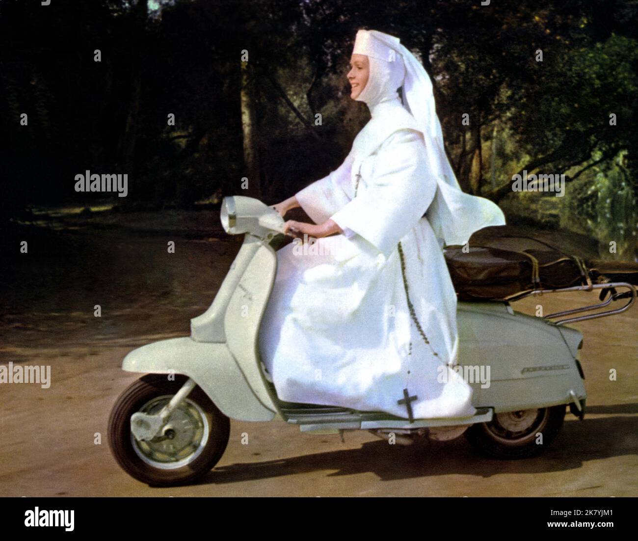 Debbie Reynolds Film The Singing Nun (USA 1966) Characters: Sister Ann ...