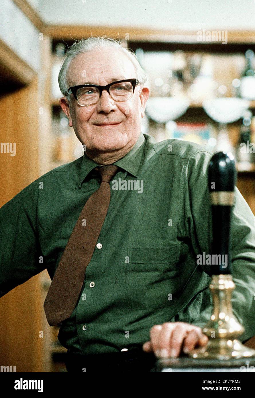 Arthur Leslie Television: Coronation Street (TV-Serie) Characters: Jack ...