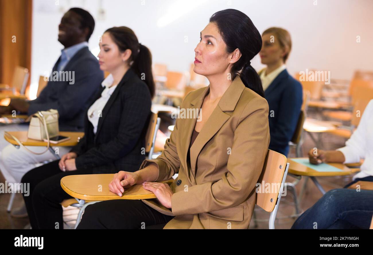 Asian speaker lecture casual hi-res stock photography and images - Alamy