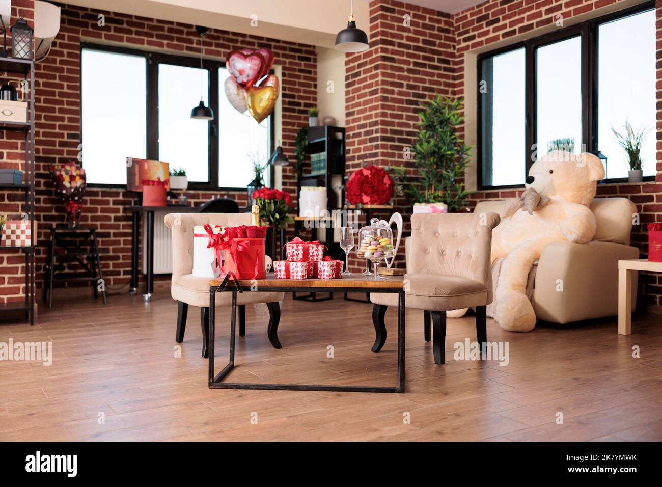 Balloons flowers room hi-res stock photography and images - Alamy