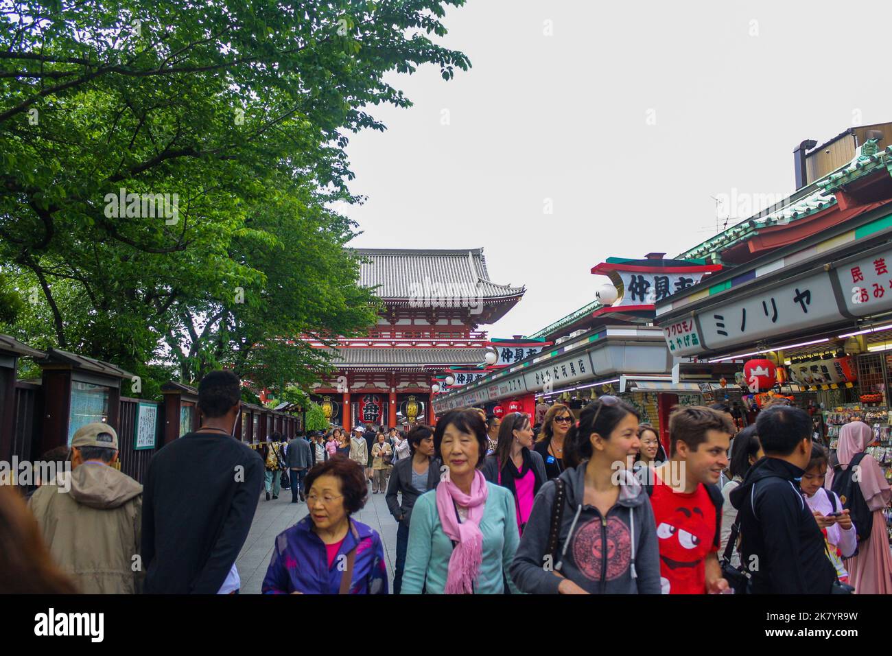 View of Nakamise shopping street at Sensoji temple complex with crowd ...