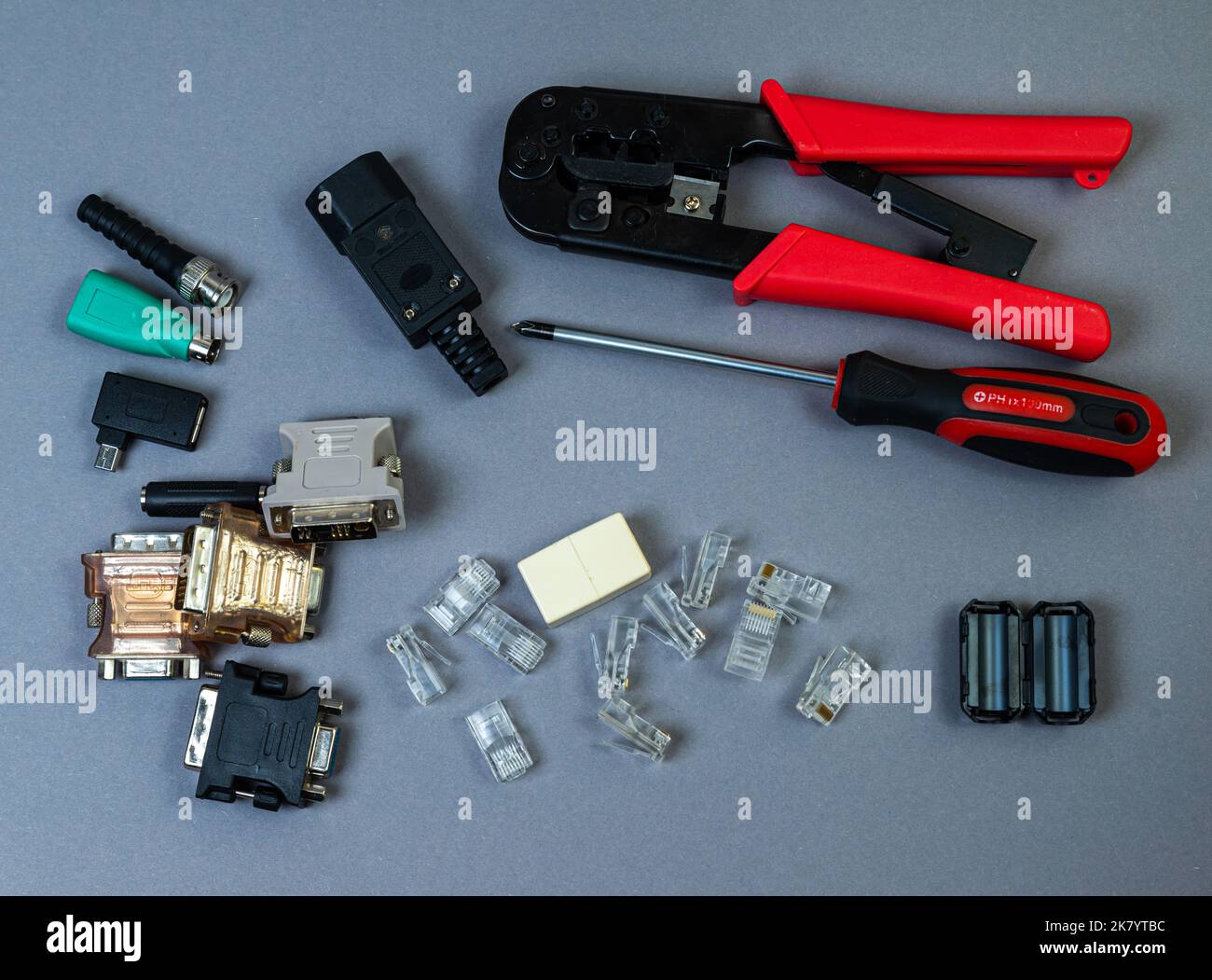 Hand crimp tool for crimping of the round terminals and small heap of ...