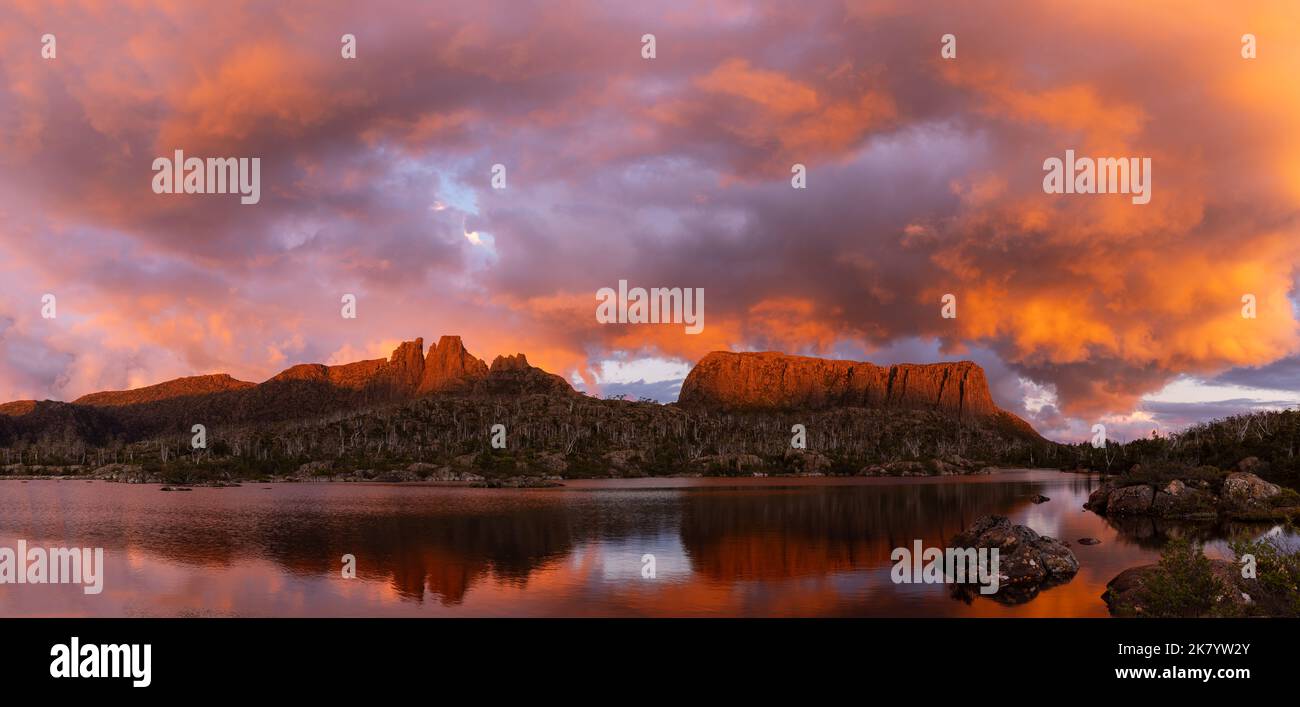Mt geryon hi-res stock photography and images - Alamy