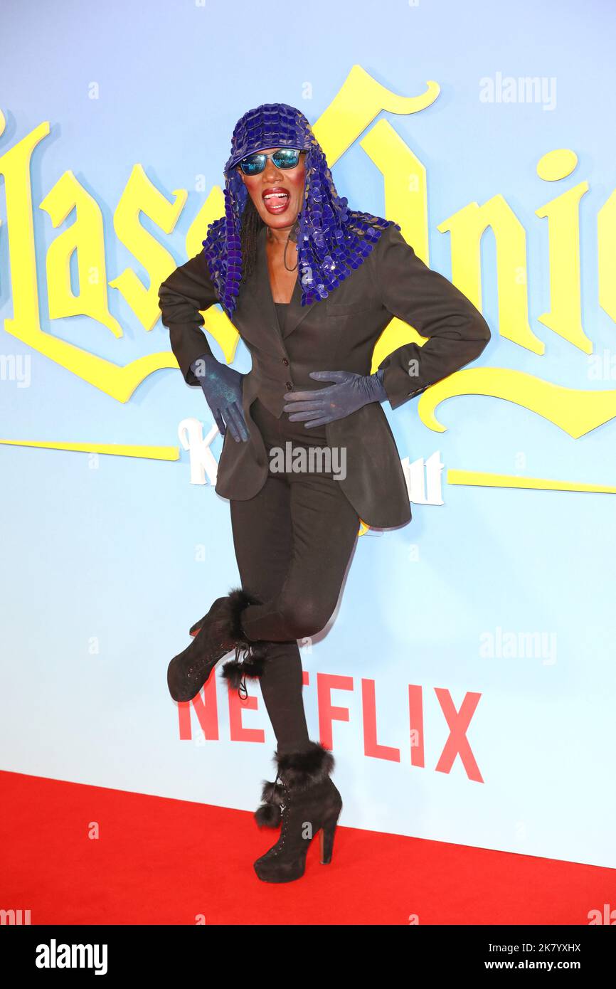 Grace Jones attends 'Glass Onion: A Knives Out Mystery' film premiere ...