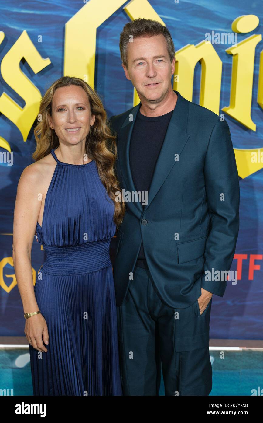 Actor Edward Norton and wife Shauna Robertson attend the "Puñales Por ...
