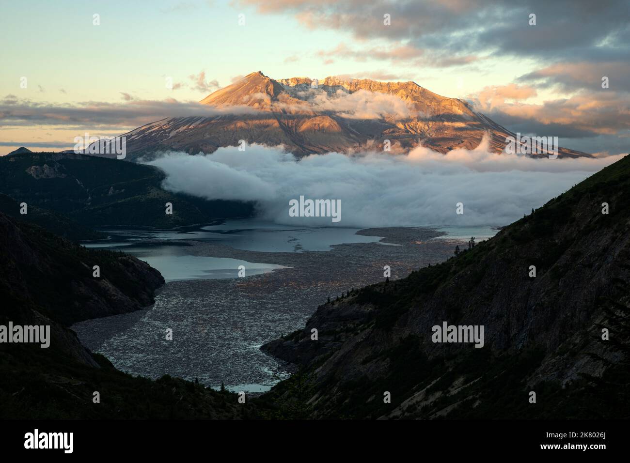 WA22423-00...WASHINGTON - Sunrise on Mount St. Helens and Spirit Lake ...