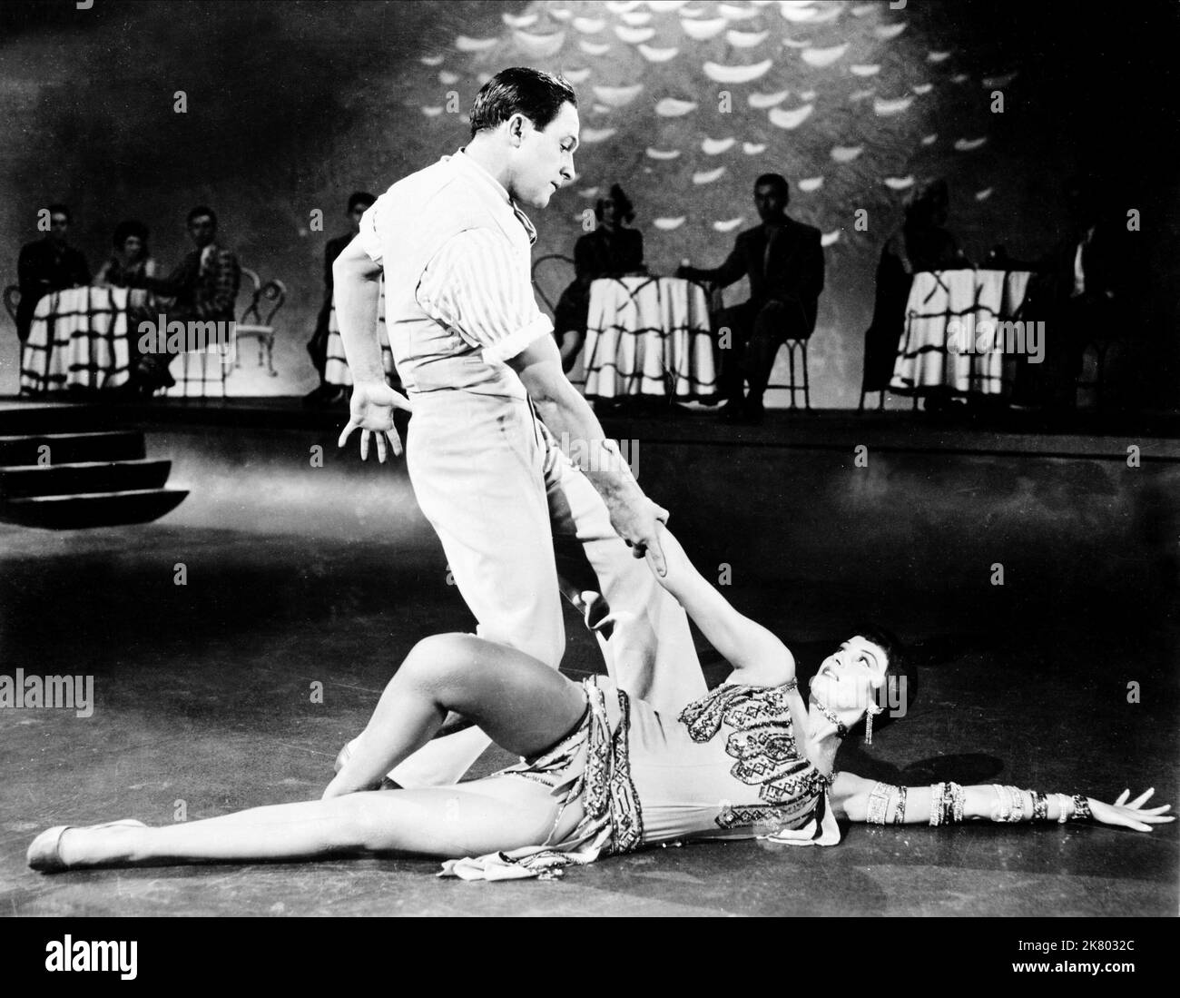 Gene Kelly & Cyd Charisse Film Singin' In The Rain: Singing In The Rain ...