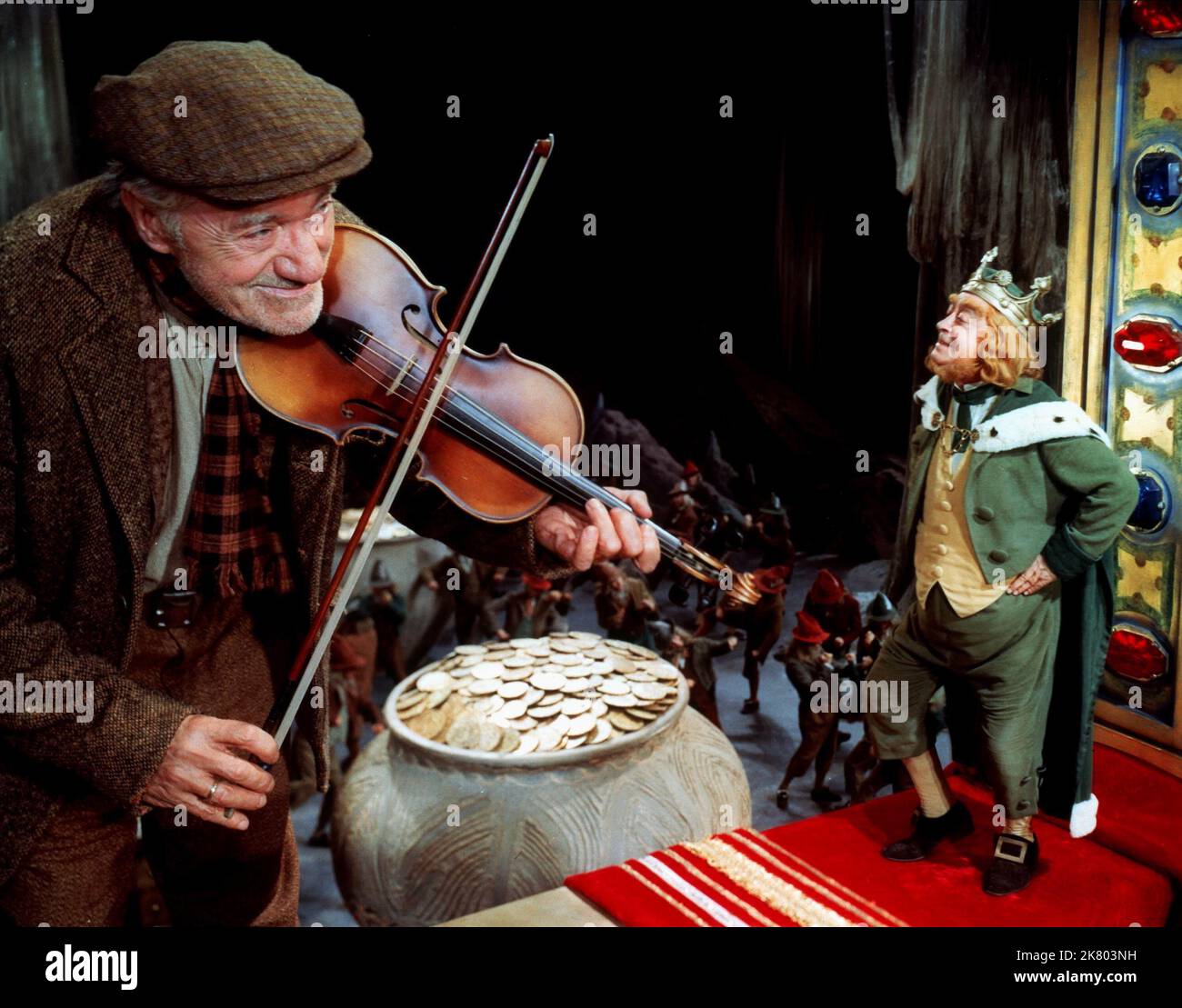 Leprechaun movie hi-res stock photography and images - Alamy