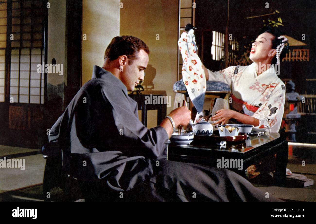 Marlon Brando & Miiko Taka Film: Sayonara (USA 1957) Characters: Maj ...