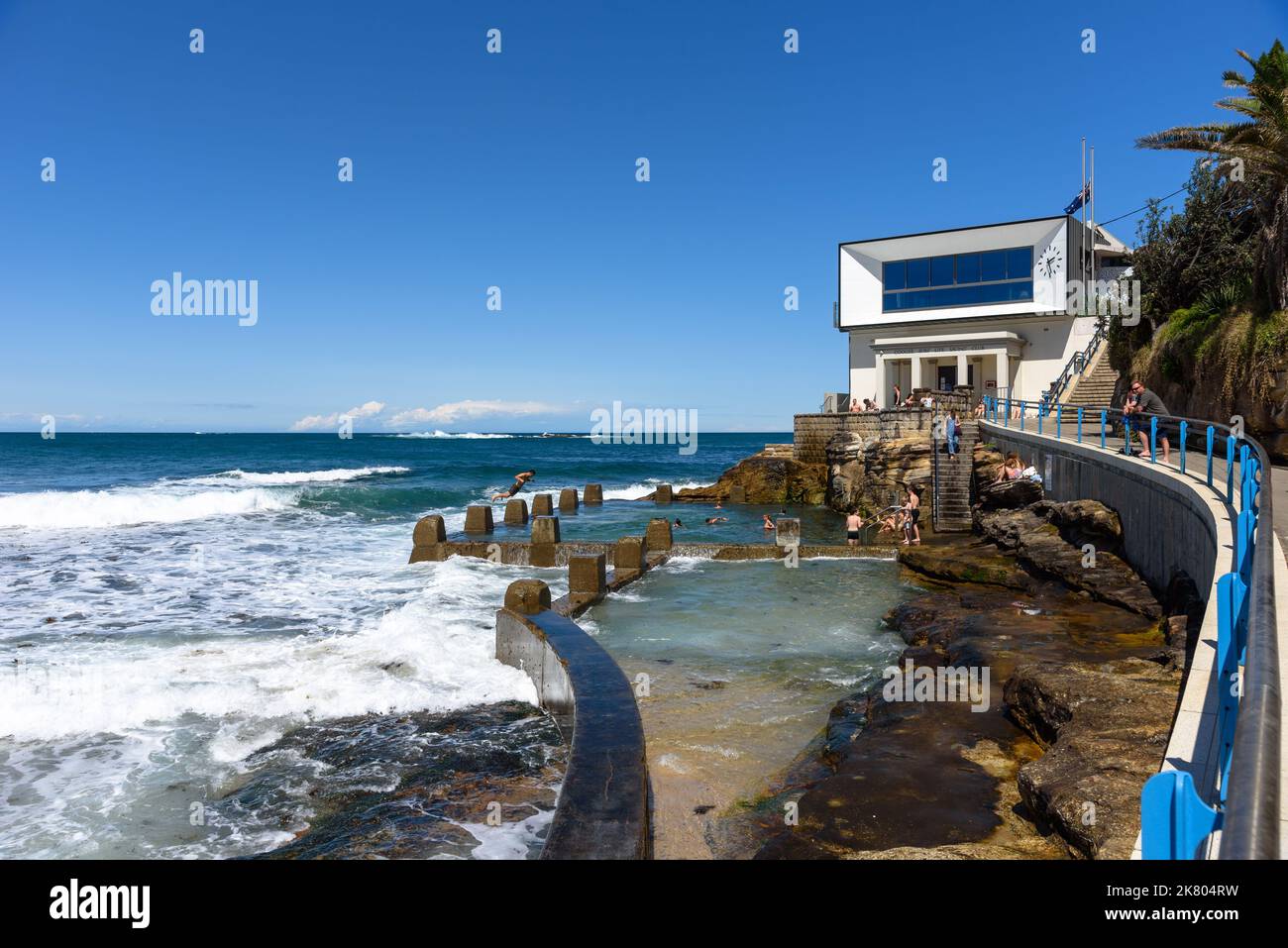 Australian surf club building hi-res stock photography and images - Alamy