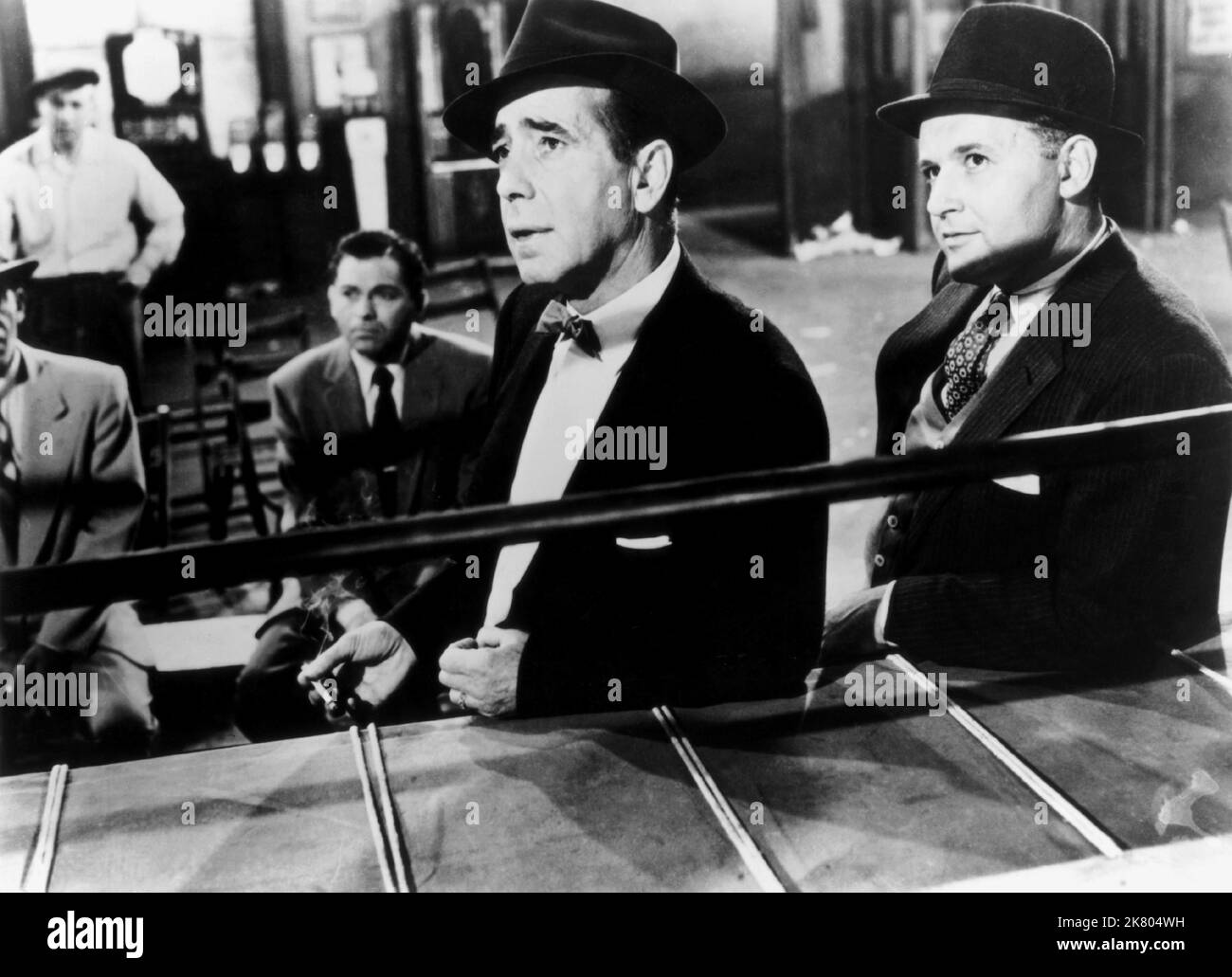 Humphrey Bogart & Rod Steiger Film The Harder They Fall (1958 ...