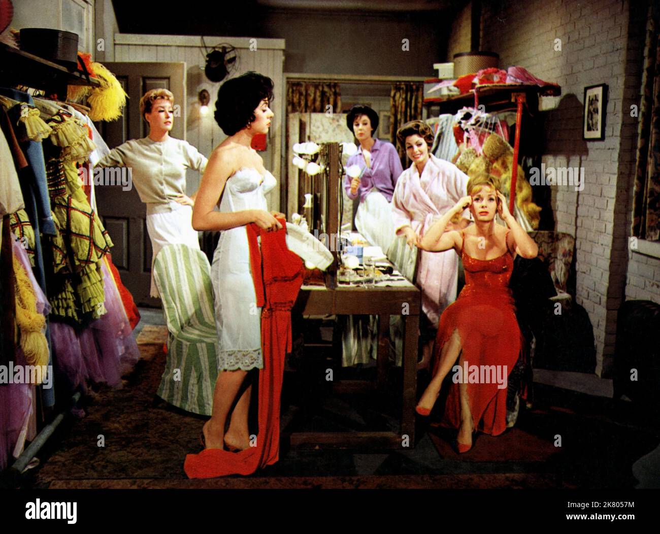 Debbie Reynolds Film It Started With A Kiss (USA 1959) Characters ...