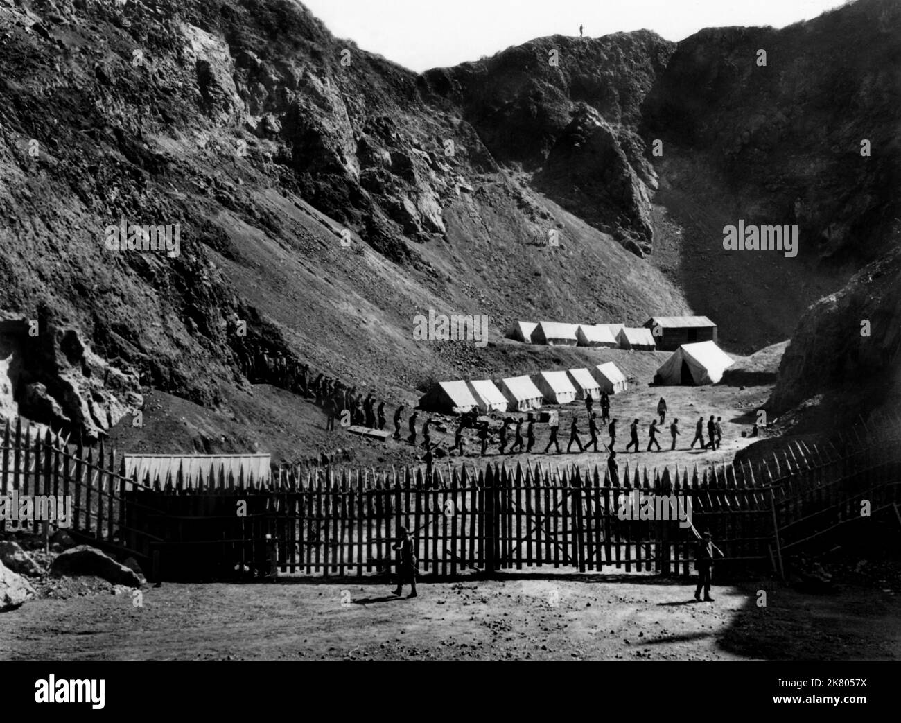 Movie Scene Film Hellgate (1952) Director: Charles Marquis Warren 05 September 1952 **WARNING ...