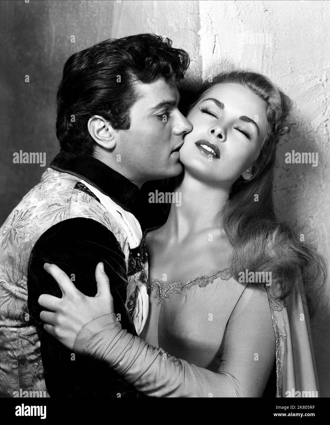 Tony Curtis & Janet Leigh Film: The Black Shield Of Falworth (1952 ...