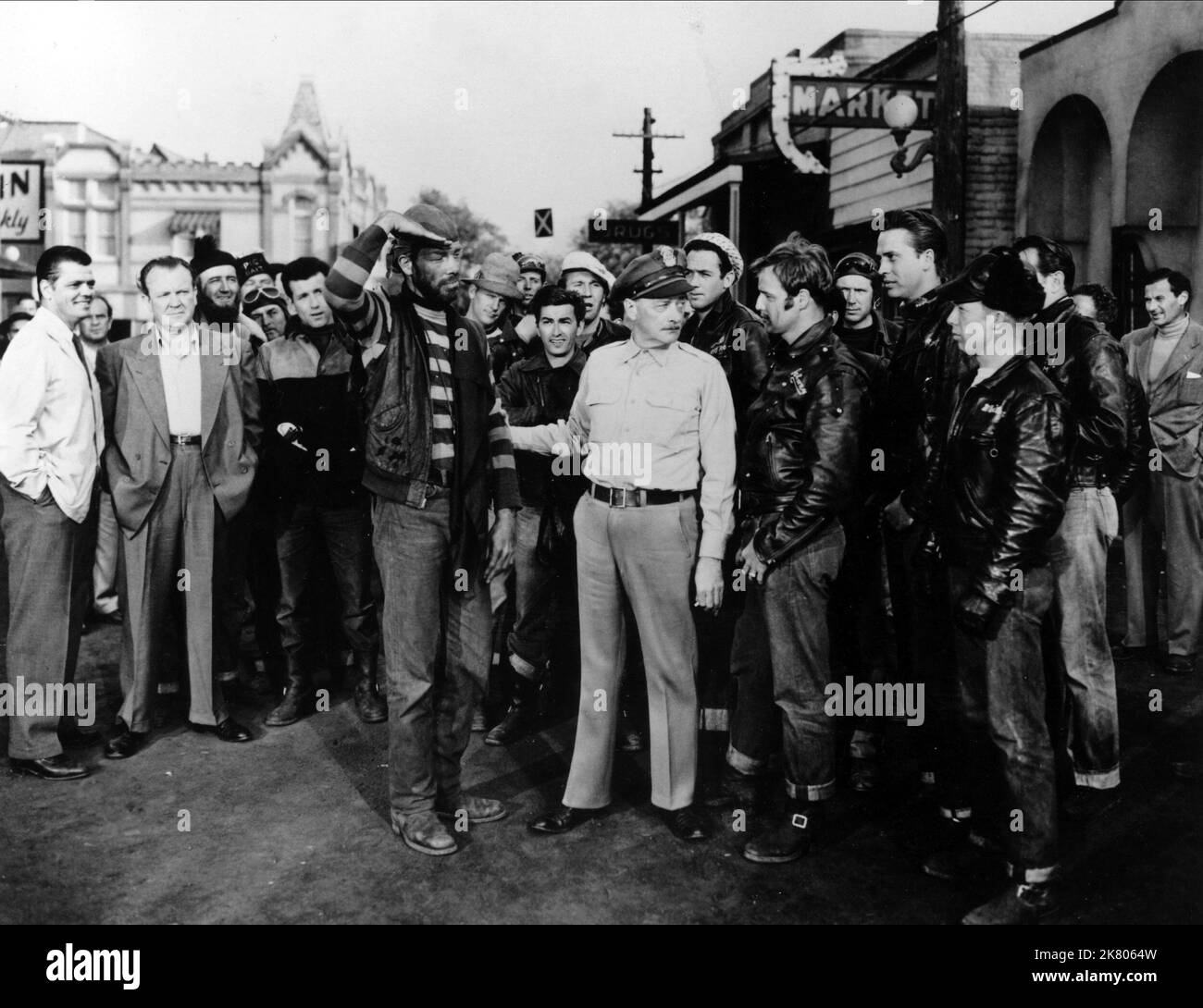 Lee Marvin, Ray Teal & Marlon Brando Film The Wild One (1953 ...