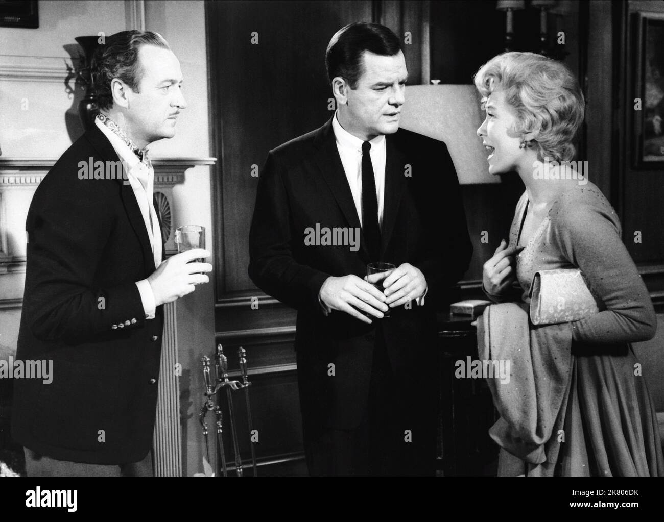 David Niven, Rod Taylor & Shirley Maclaine Film Ask Any Girl (USA 1959 ...