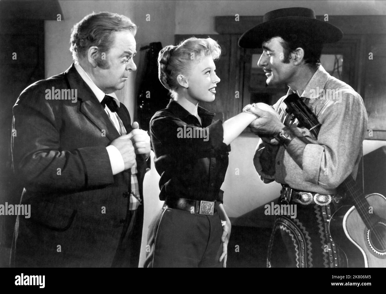 Gene Lockhart, Barbara Ruick & Gilbert Roland Film: Apache War Smoke ...