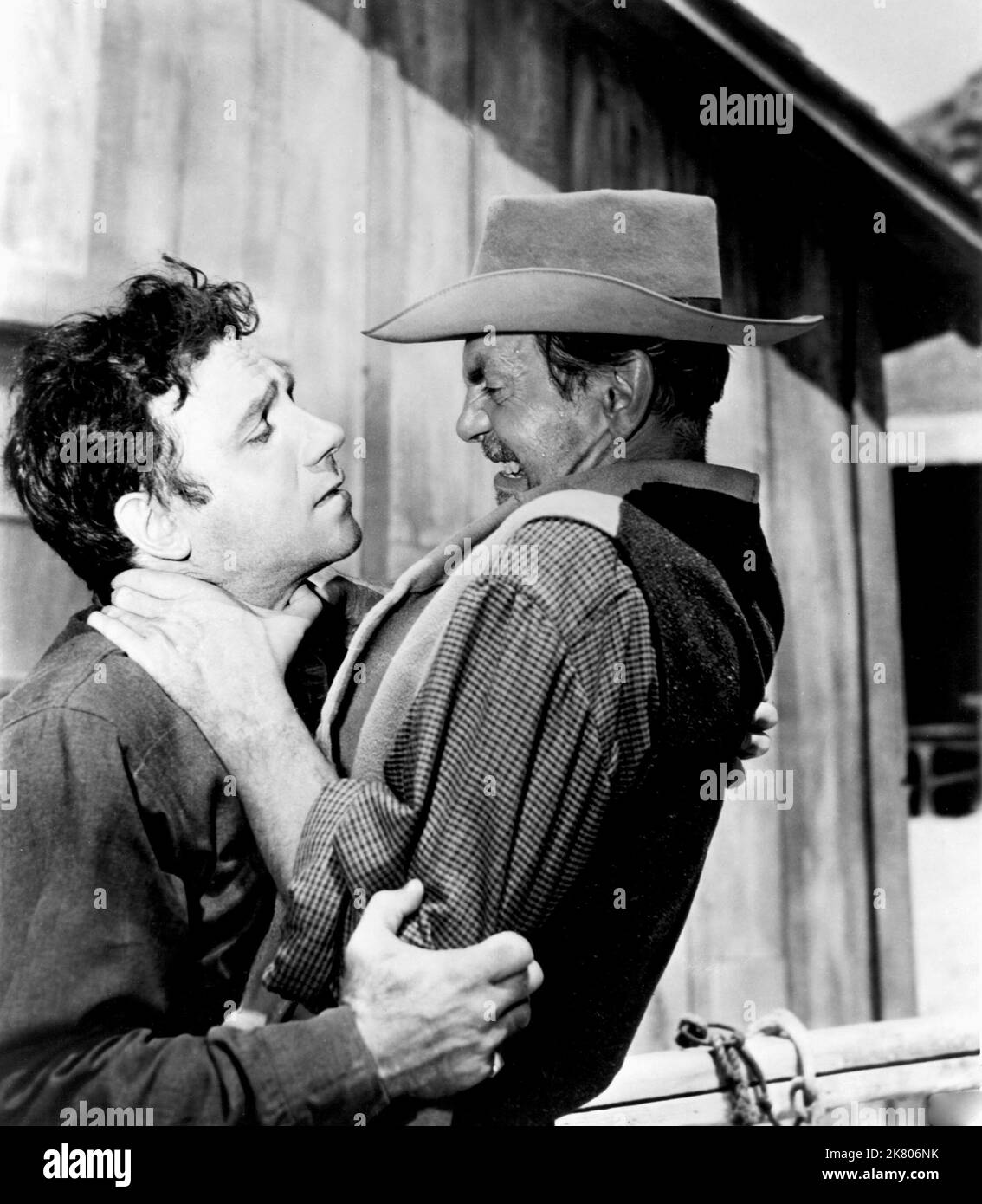 Dane Clark & Raymond Massey Film: Barricade (USA 1950) Characters: Bob ...