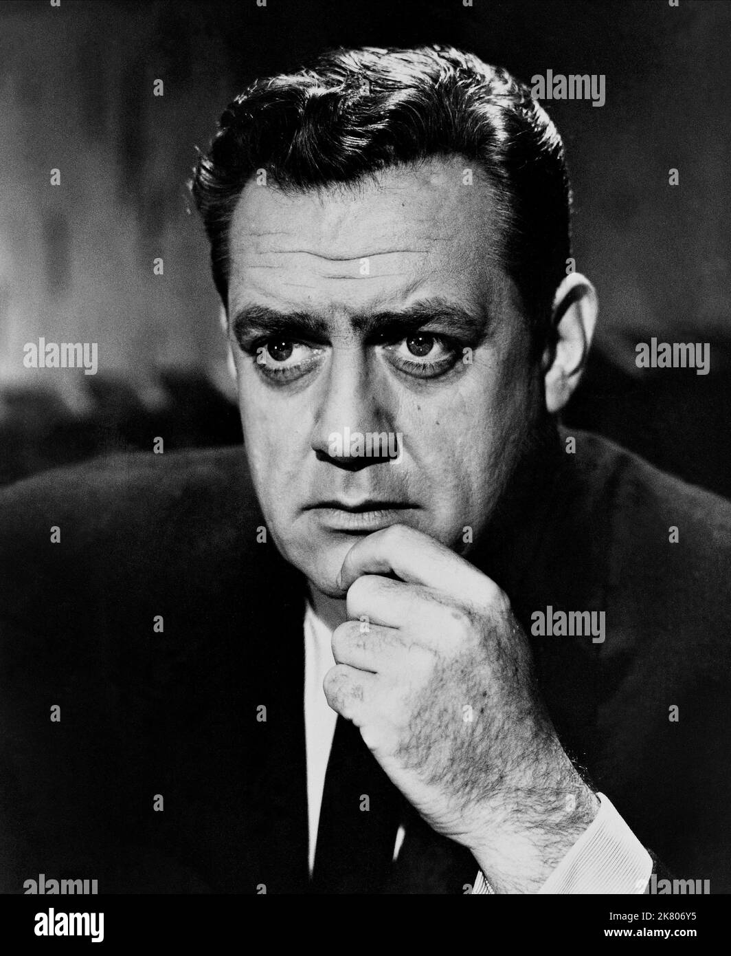 Raymond Burr Television: Perry Mason (TV-Serie) Characters: Perry Mason ...