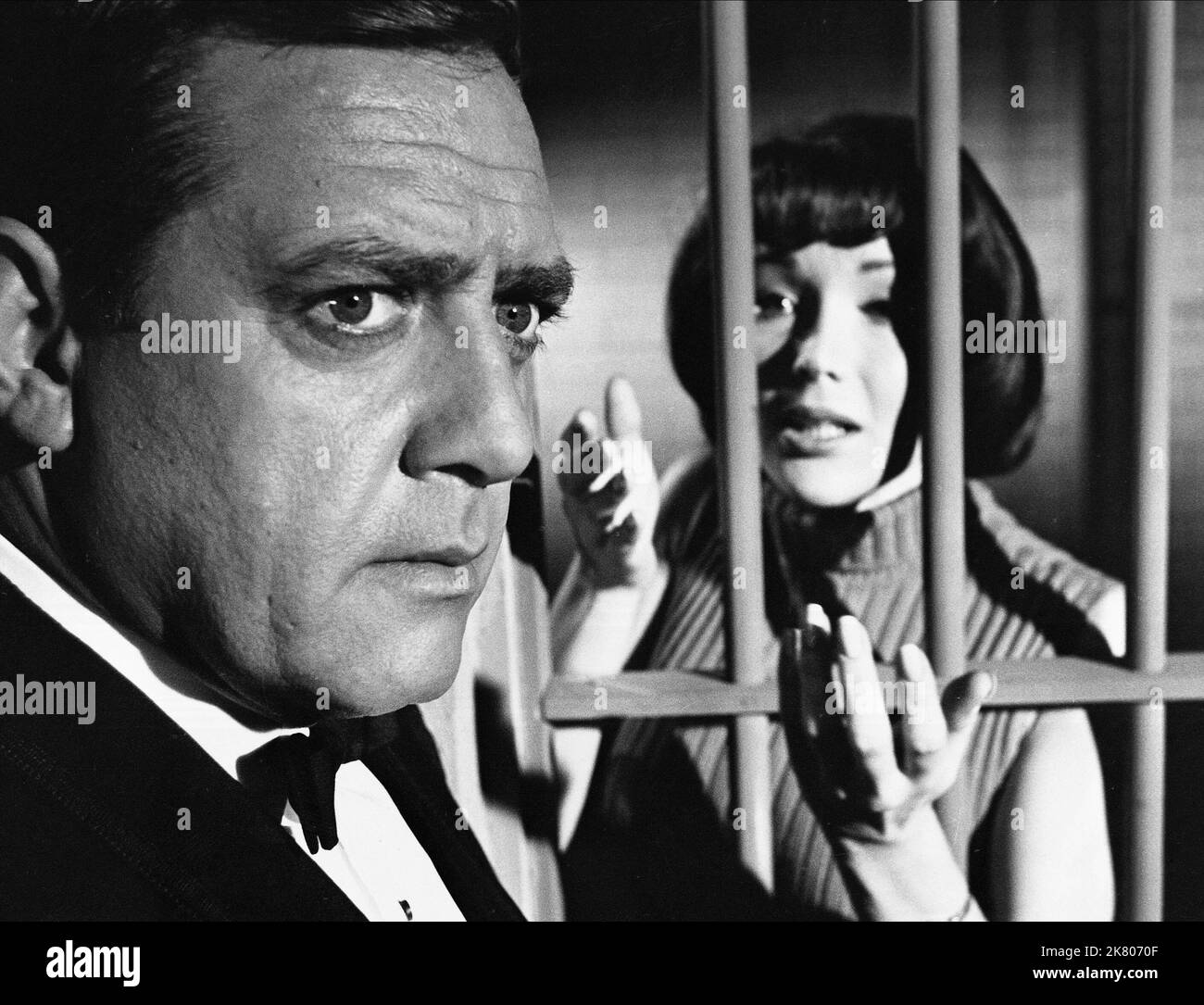 Raymond Burr Television: Perry Mason (TV-Serie) Characters: Perry Mason ...