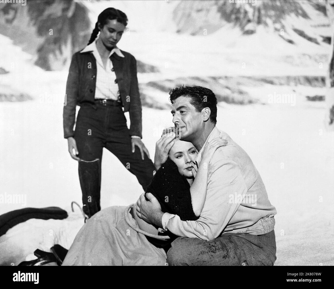 Betta St. John, Piper Laurie & Victor Mature Film Dangerous Mission ...