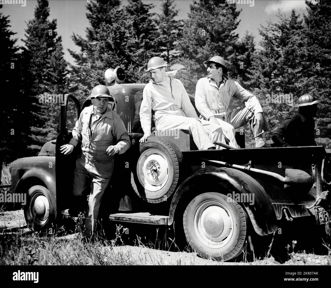 William Bendix & Victor Mature Film: Dangerous Mission (1956 ...