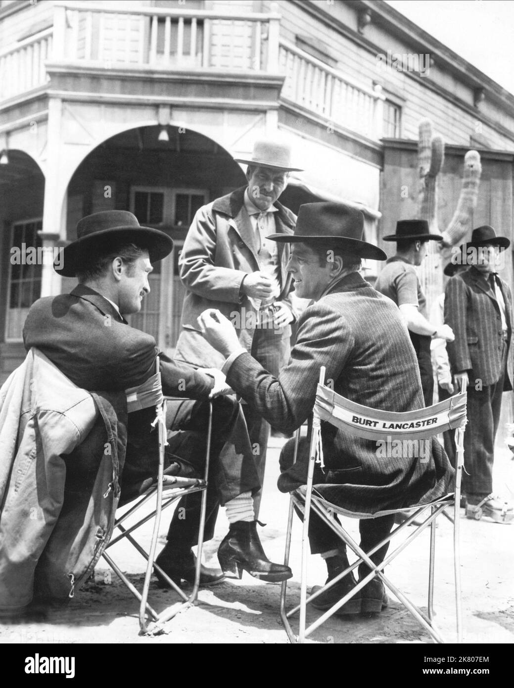Gunfight at the ok corral still Black and White Stock Photos & Images - Alamy