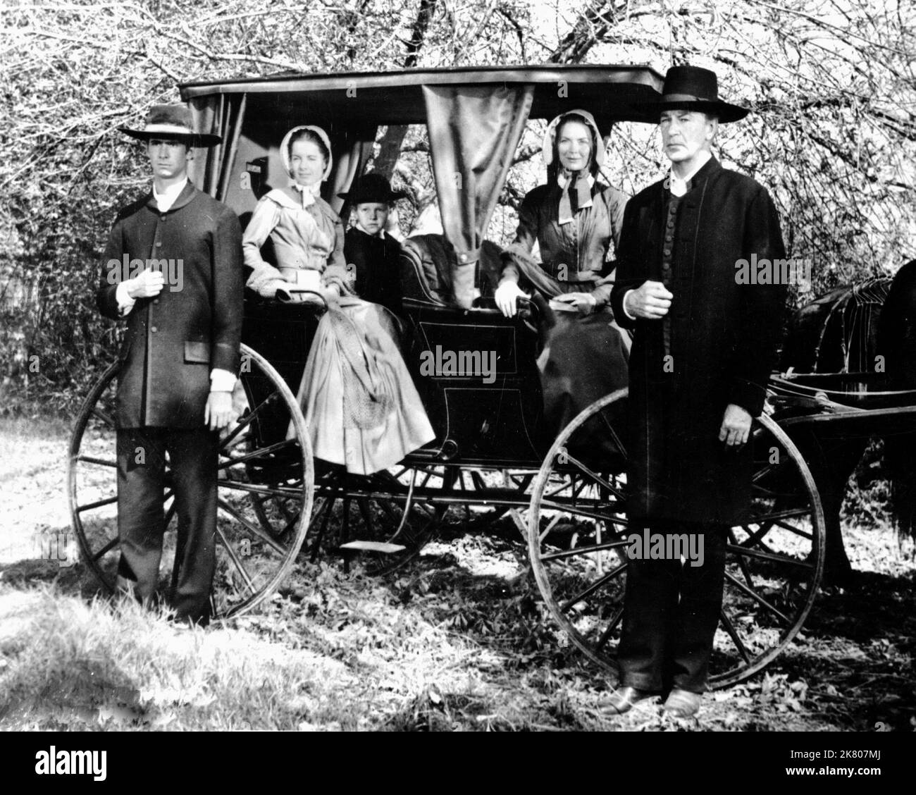 Anthony Perkins, Phyllis Love, Richard Eyer, Dorothy Mcguire & Gary ...