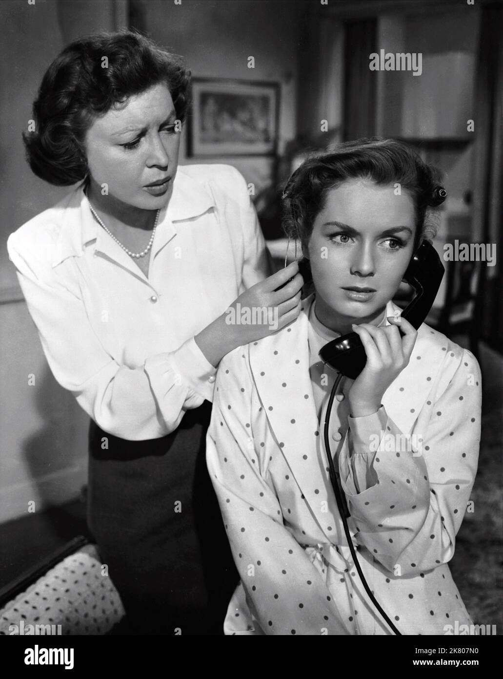 Donna Martell & Debbie Reynolds Film: Give A Girl A Break (USA 1953) Characters: Janet Hallson ...