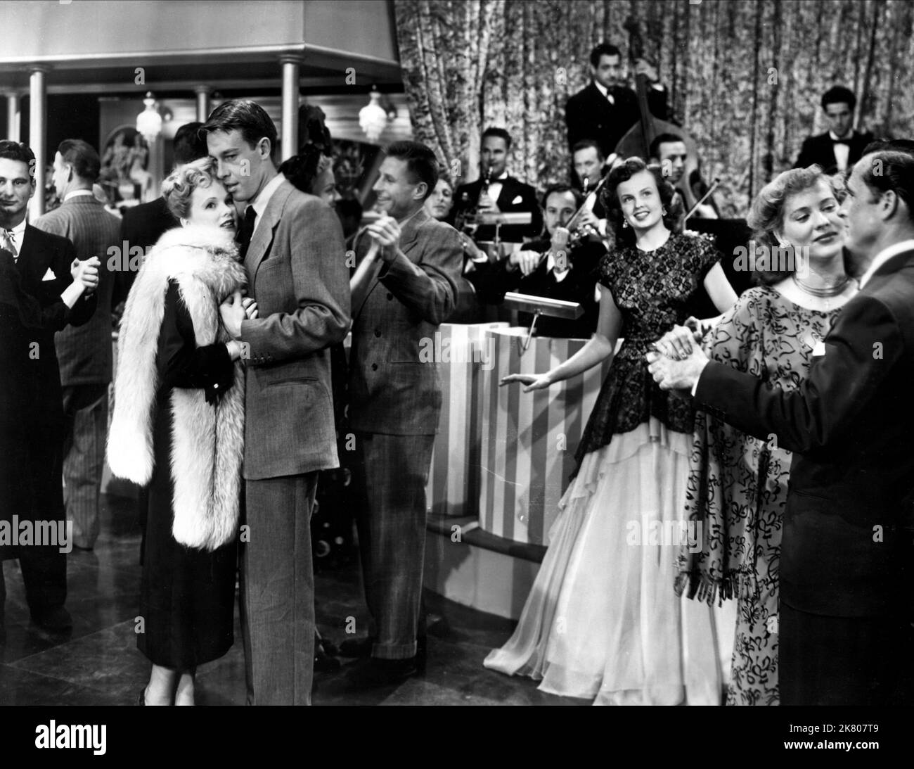 Peggy Cummins & John Dall Film: Gun Crazy (1950) Characters: Annie ...