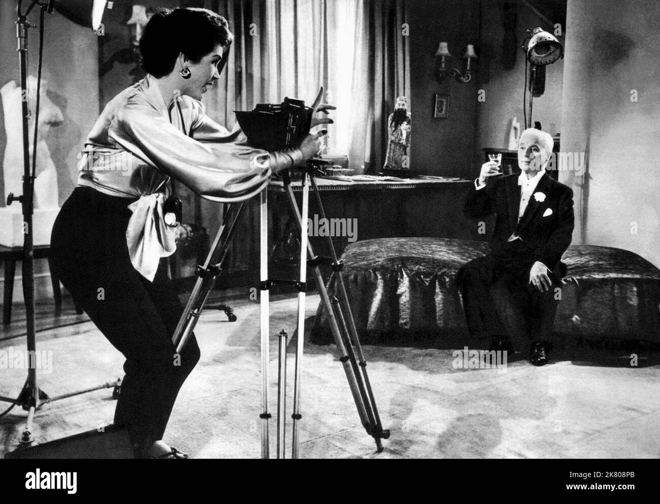Dawn Addams & Charlie Chaplin Film: A King In New York (1957 ...