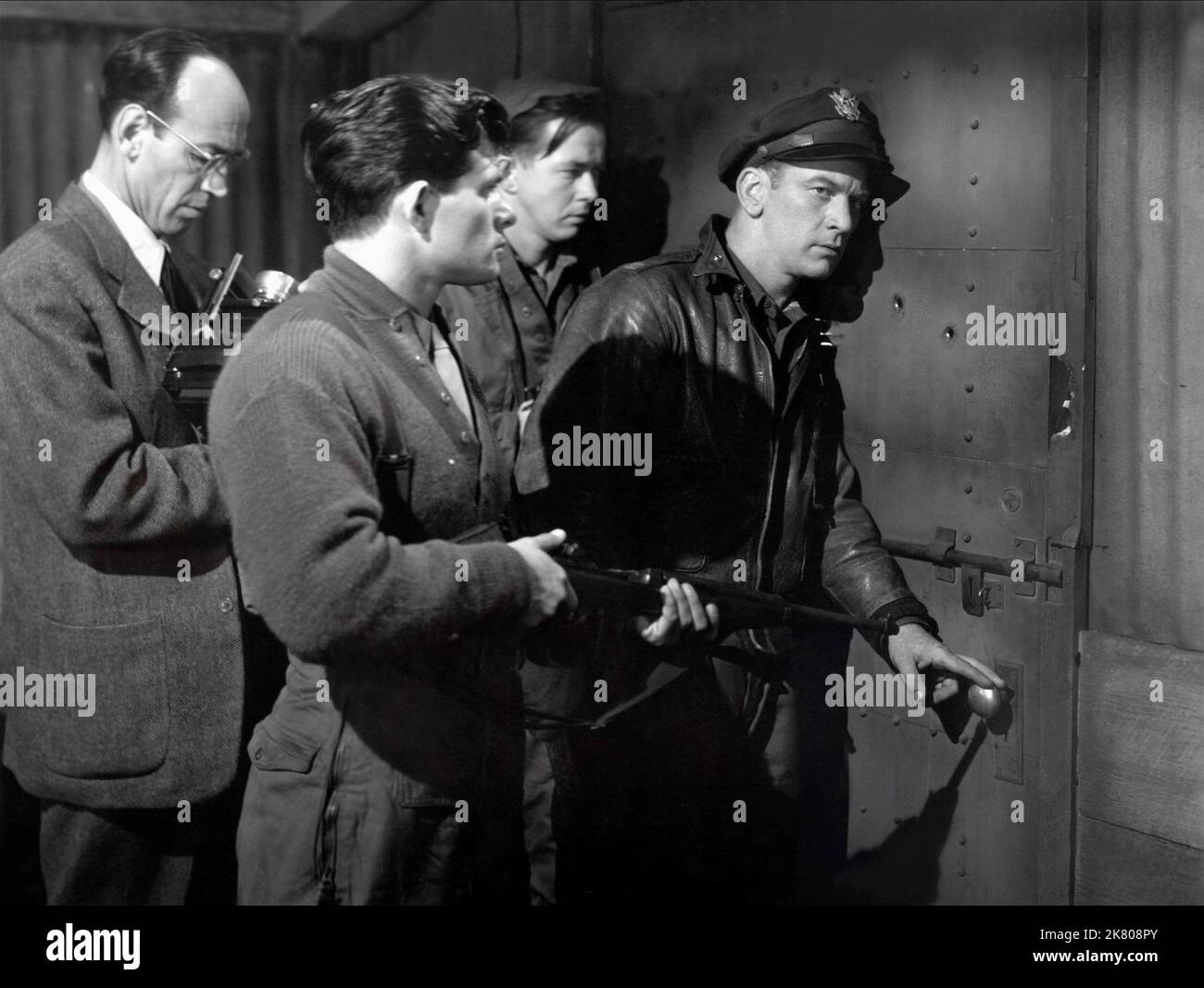 Kenneth Tobey & Cast Film: The Thing From Another World (USA 1951 ...