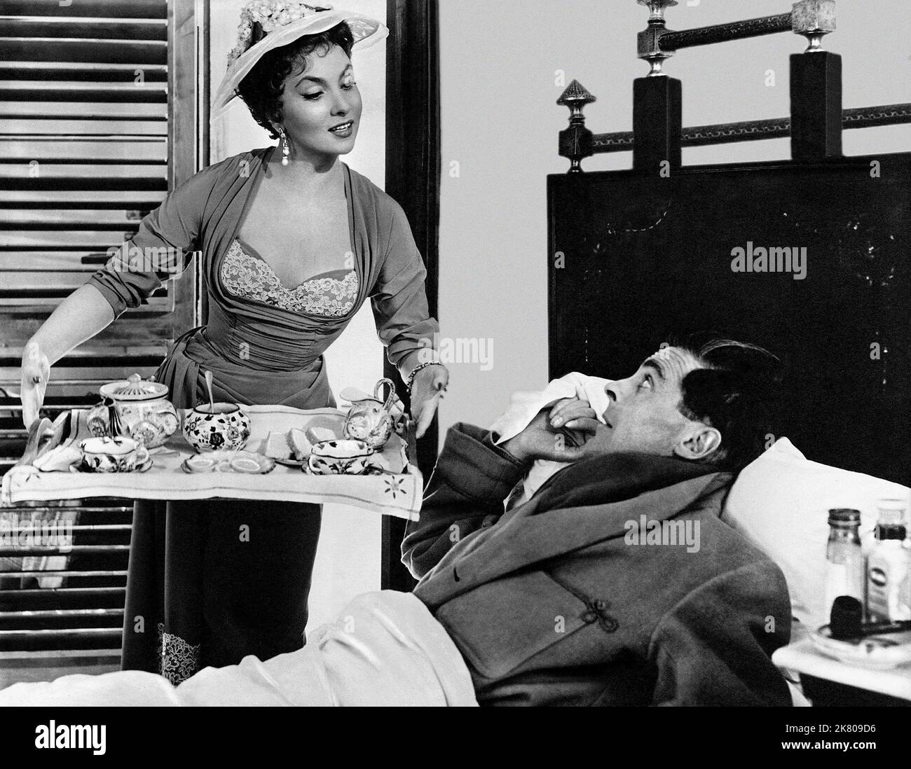 Gina Lollobrigida, Edward Underdown Film Beat The Devil (1955 ...