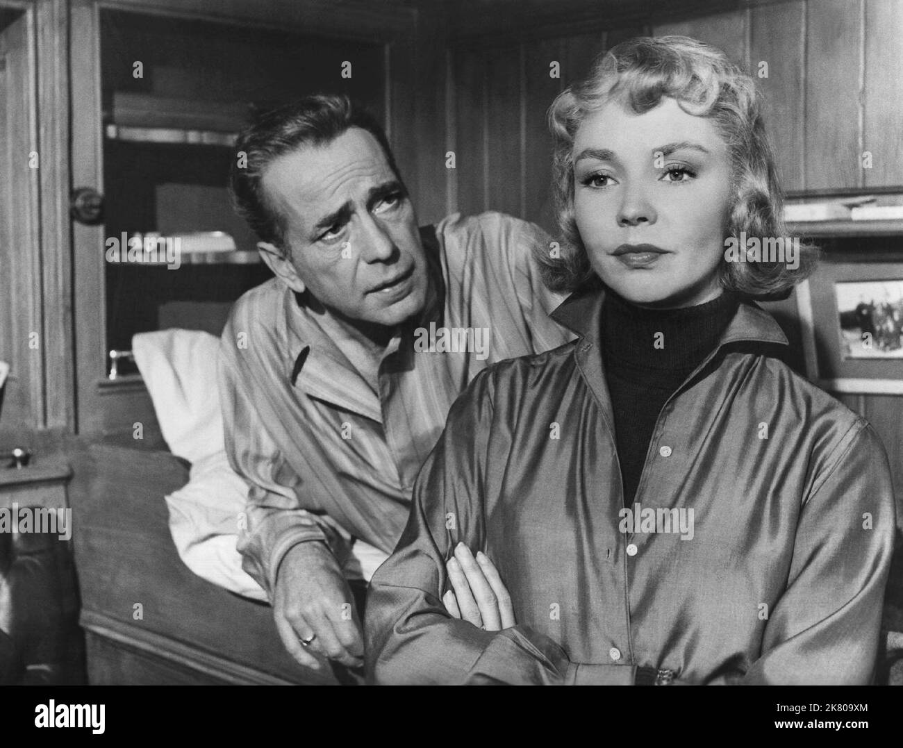 Humphrey Bogart, Jennifer Jones Film Beat The Devil (1958) Characters ...