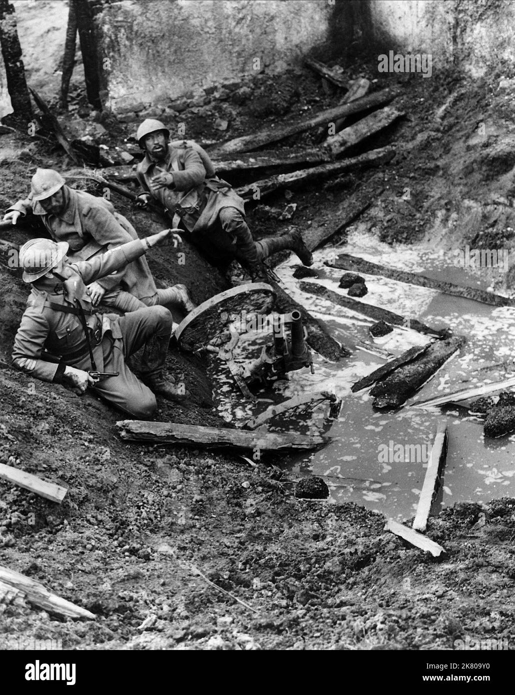 Kirk Douglas Film: Paths Of Glory (USA 1957) Characters: Col. Dax ...