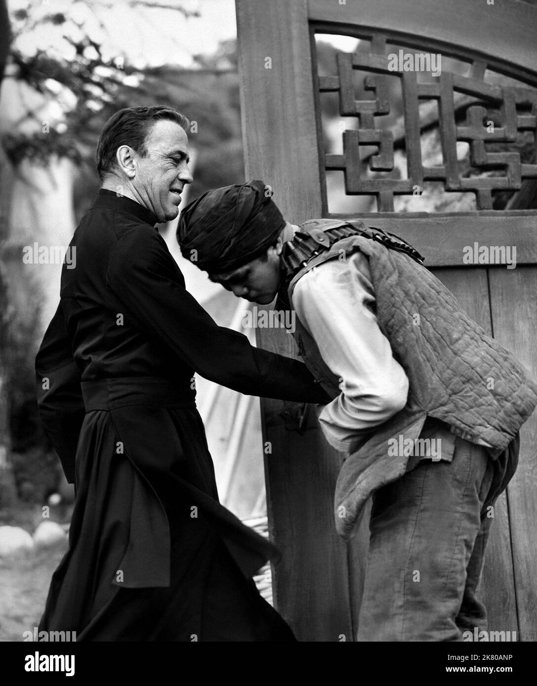 Humphrey Bogart Film: The Left Hand Of God (1955) Characters: James ...