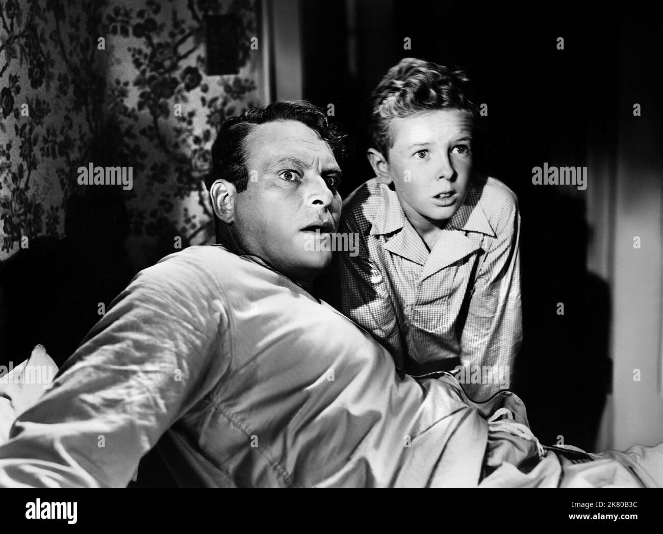 Leif Erickson & Jimmy Hunt Film: Invaders From Mars (USA 1953 ...