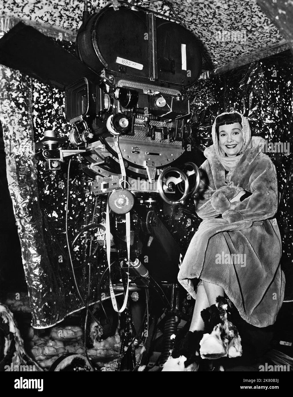 Jane Wyman Film: All That Heaven Allows (1951) Characters: Cary Scott ...