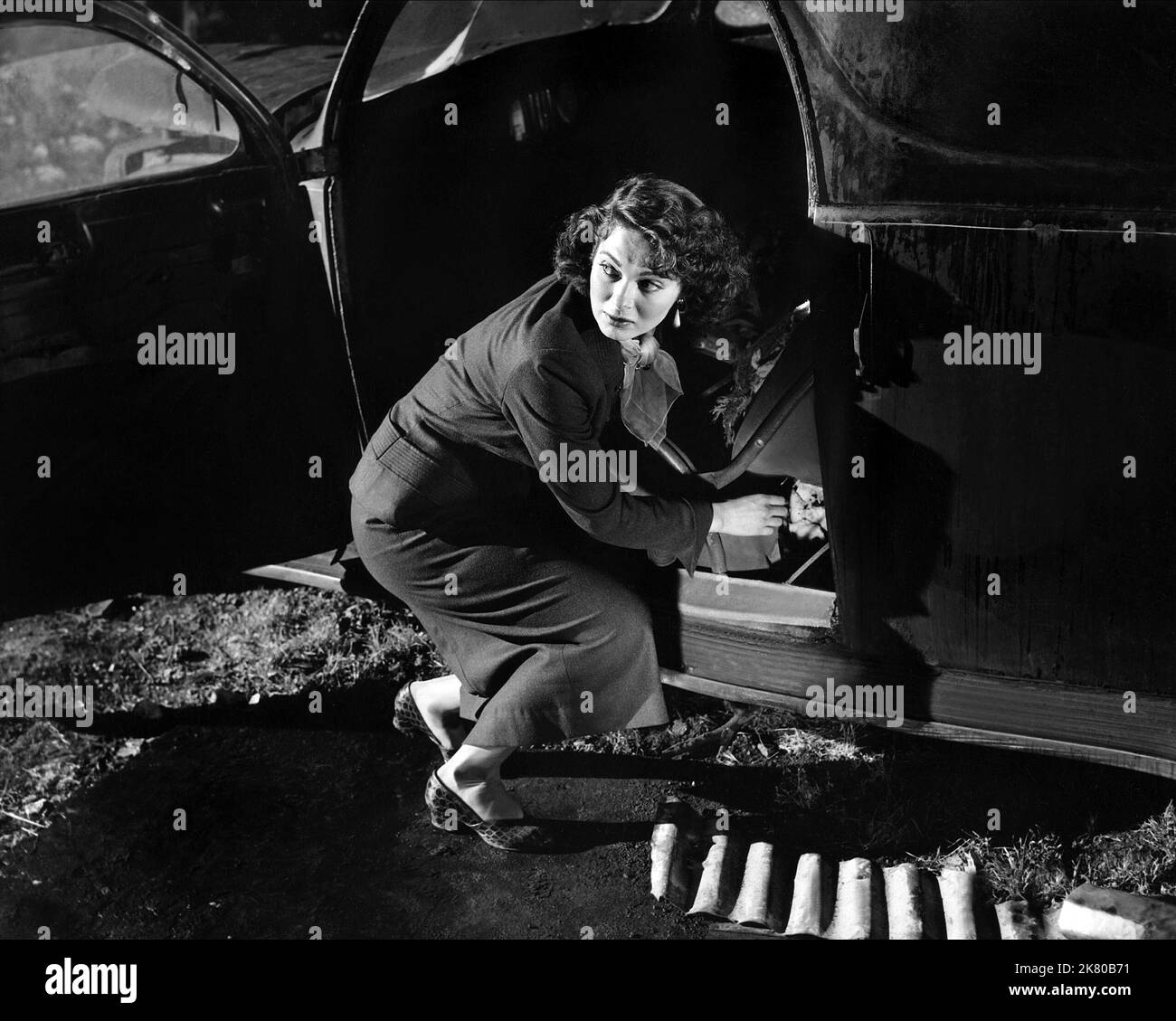 Marta Toren Film The Man Who Watched Trains Go By (1952) Characters ...