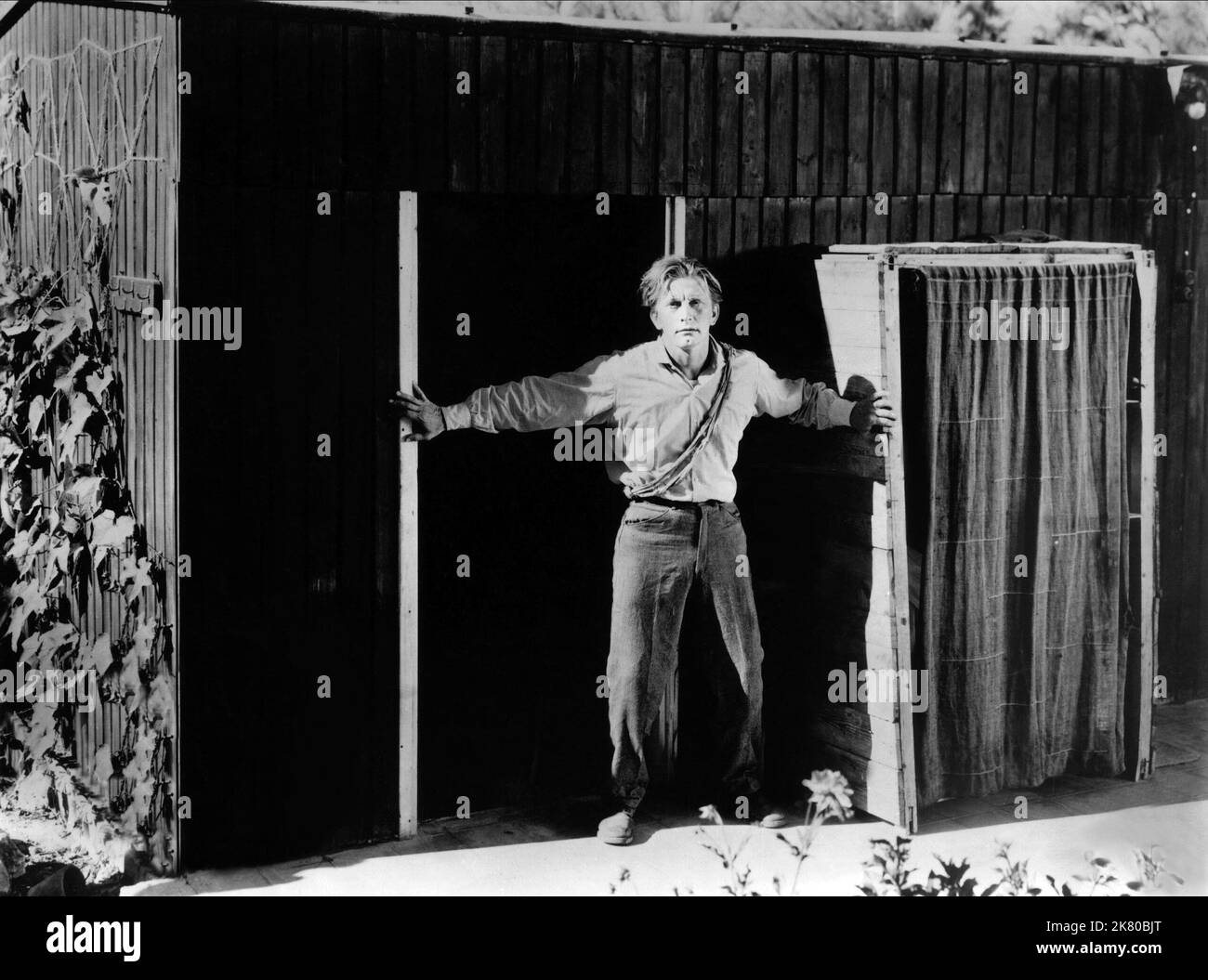 Kirk Douglas Film The Juggler (USA 1953) Characters: Hans Muller ...