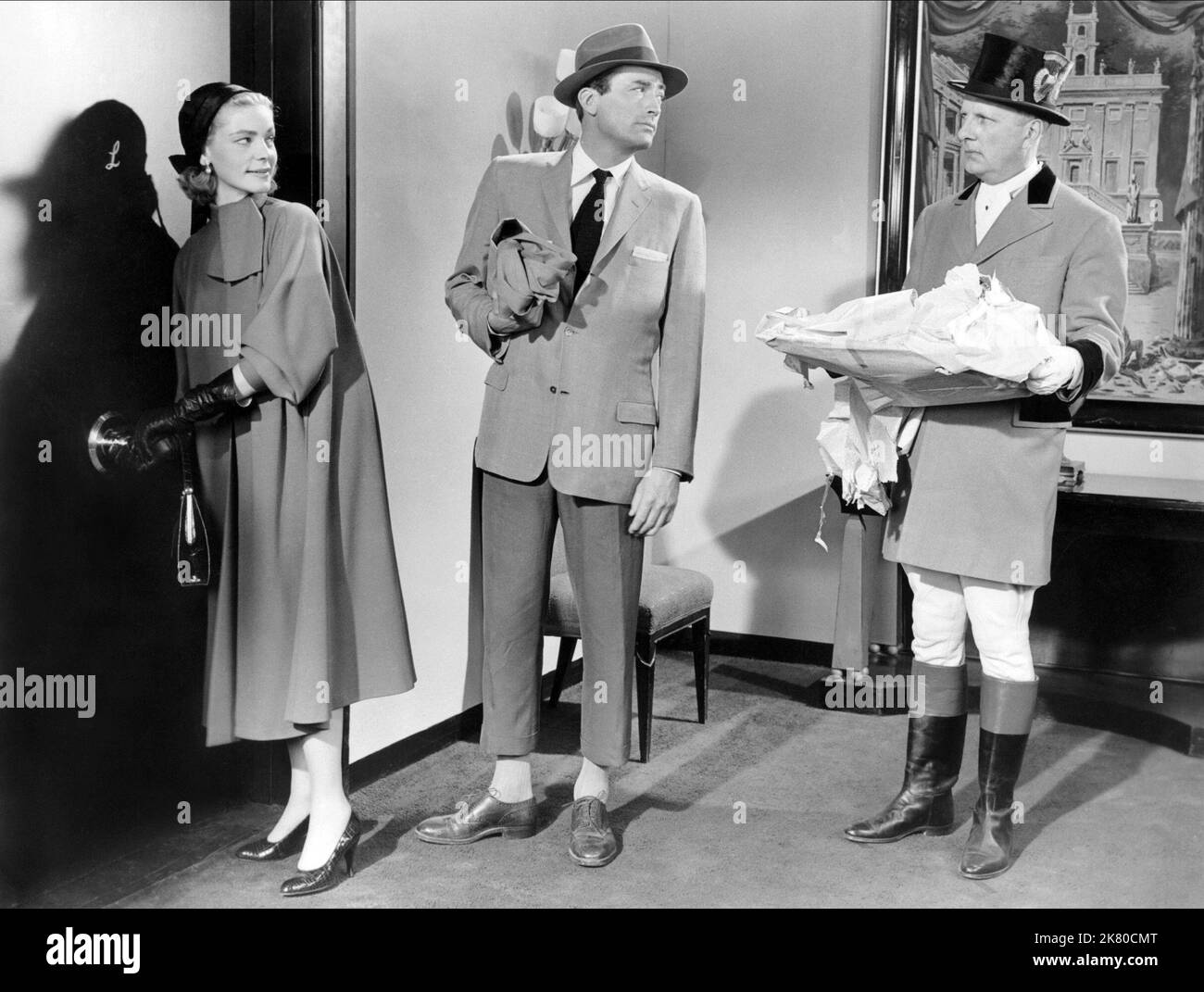Designing woman 1957 gregory peck Black and White Stock Photos & Images ...