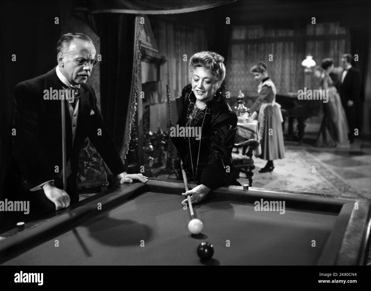 Ernst Waldow & Kathe Dorsch Film: Regine (DE 1956) Characters: Direktor ...