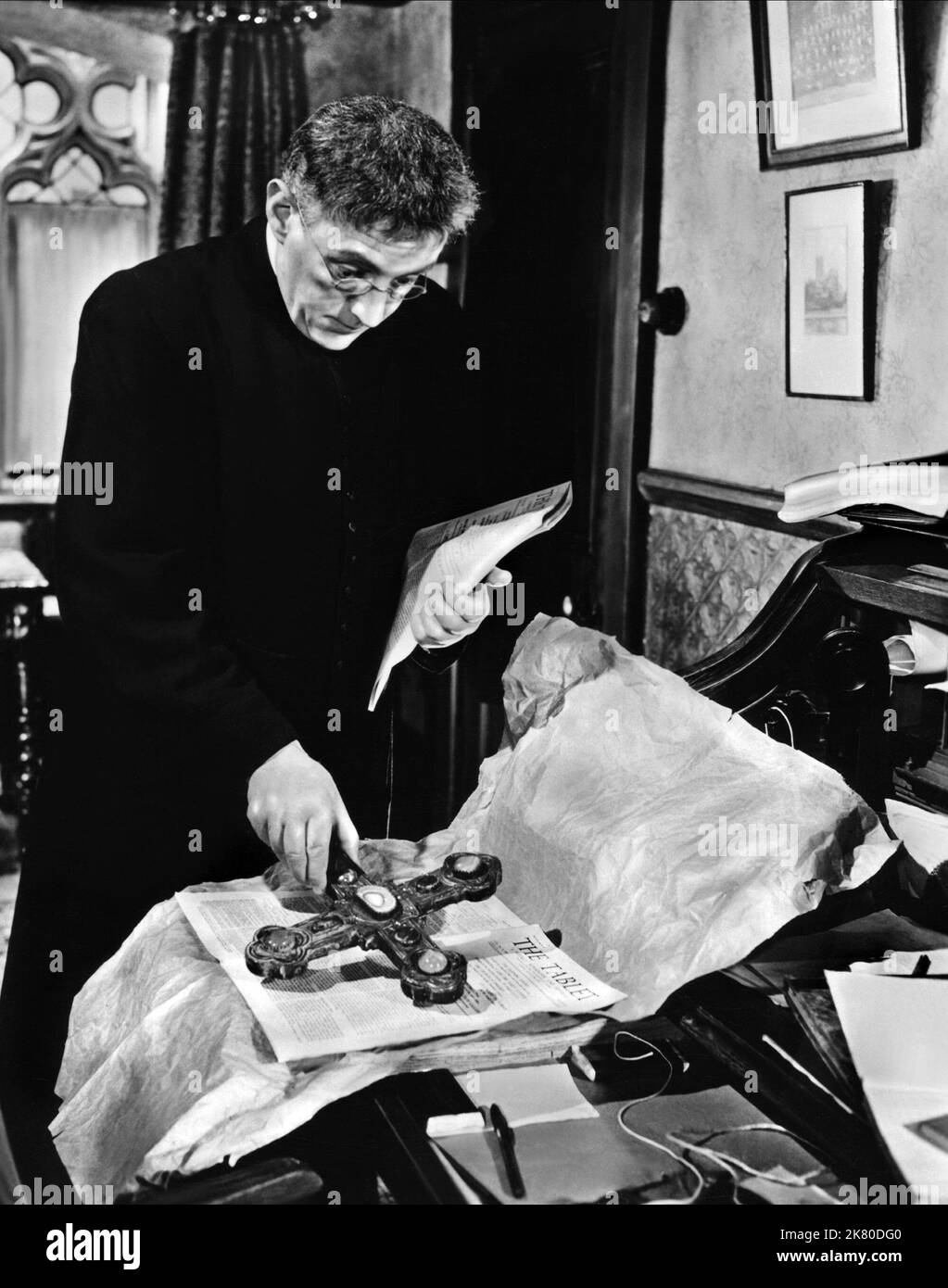 Alec Guinness Film Father Brown (1954) Characters: Father Brown ...