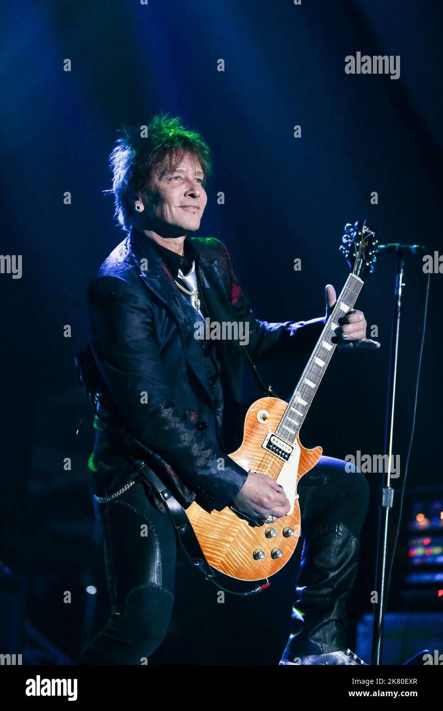 London England, UK. 19th Oct, 2022. Billy Idol performance at ovo arena ...